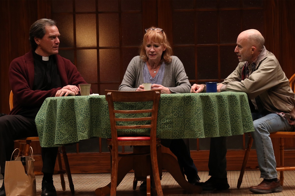 Des Moines: Kitchen Sink Naturalism, Turned on Its Head - New York ...