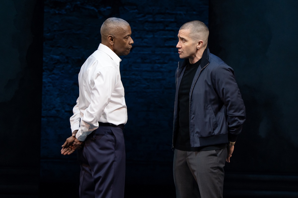 Othello: Gyllenhaal Slays in the Great Tragedy - New York Stage Review
