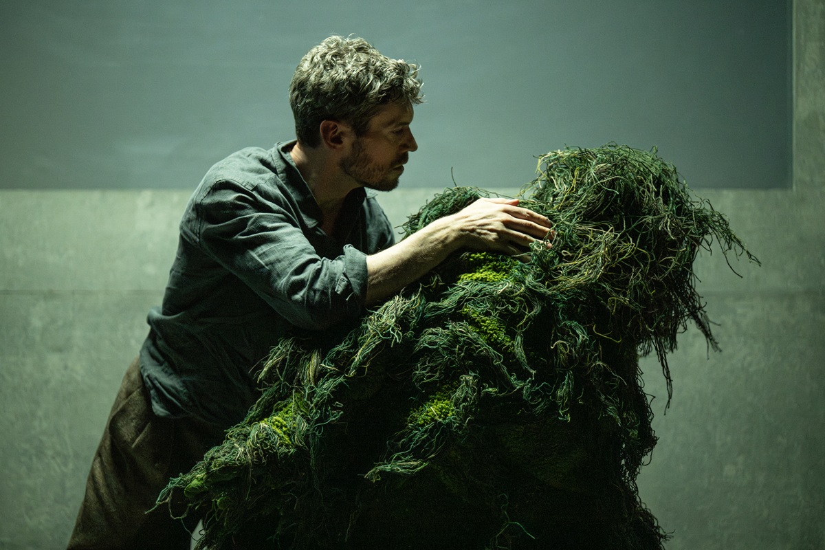 Scorched Earth: A Dance-Theater Police Procedural - New York Stage Review